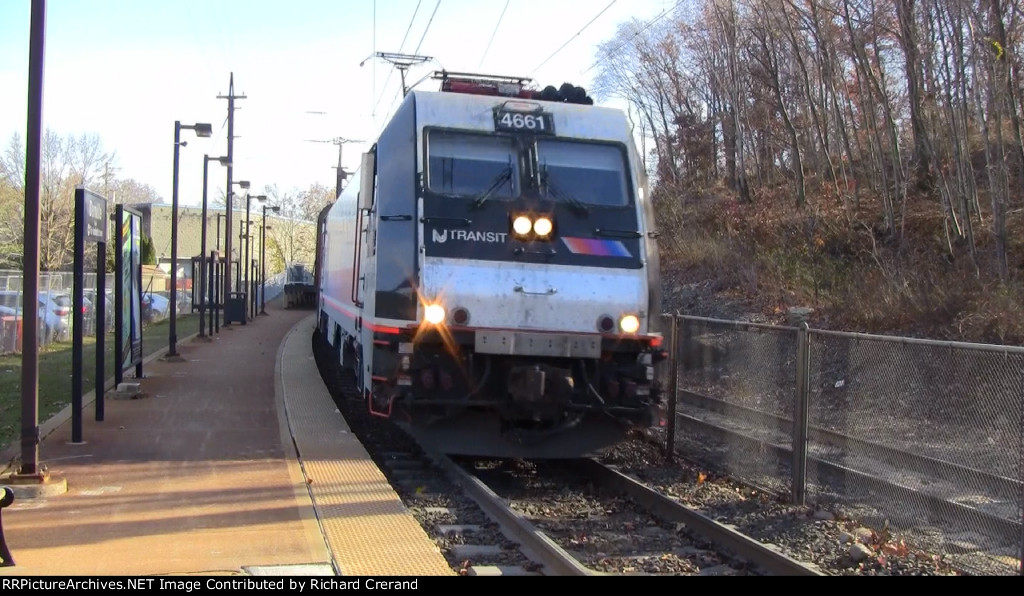 ALP-46A 4661 on Train 6621